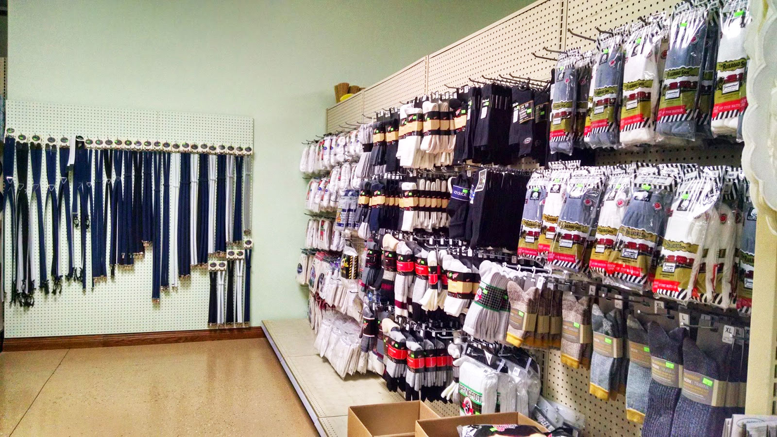 An Amish Country Store - Kalona, Iowa - Meemaw Eats