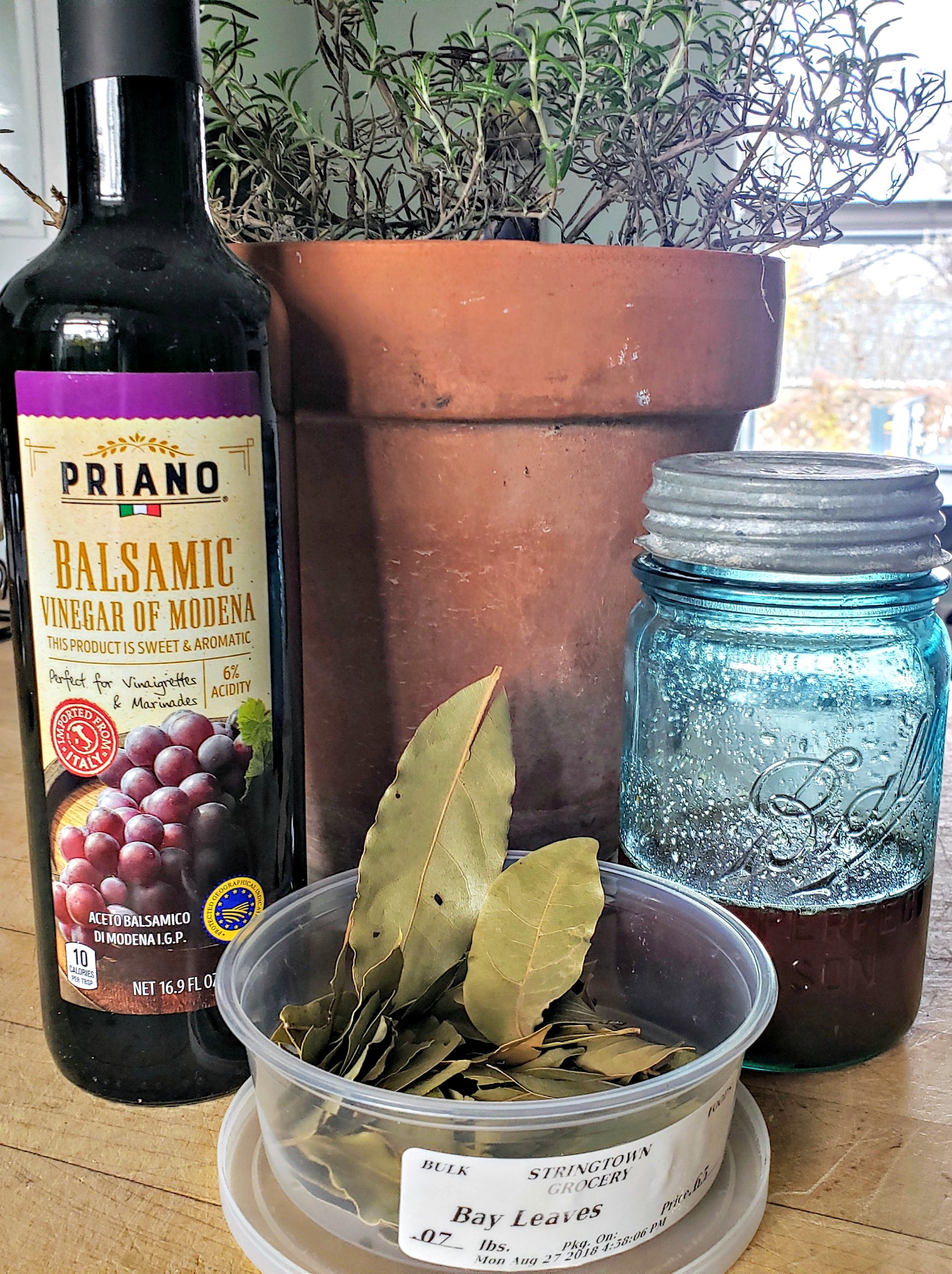 Balsamic Glaze - A Homemade Treat You'll Love! - Meemaw Eats